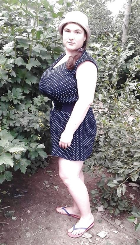 Pin On Well Endowed Women In Clothes
