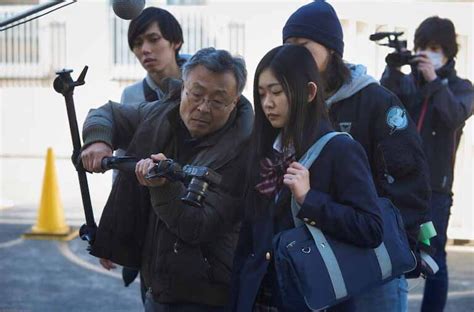 「私は絶対許さない」撮影現場での高間賢治（左）、西川可奈子（右）。 性犯罪被害者の手記原作「私は絶対許さない」がニース国際映画祭で脚本賞