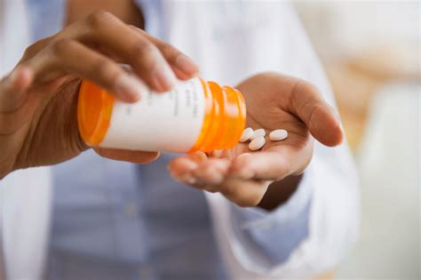 Statin Side Effects The Risks You Should Know About The Healthy