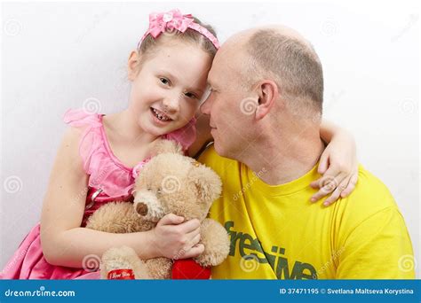 Vater Und Tochter Stockbild Bild Von Person Zicklein 37471195