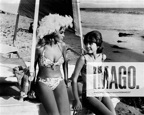10 Hot Sexy Deborah Walley Bikini Pics