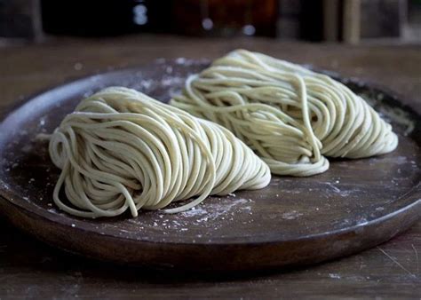 Cómo Hacer Emplatados Más Bonitos Con Las Salsas Vídeo Gastronomía