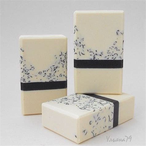 October 2017 Smf Soap Challenge Simple Minimalistic Swirl Soap