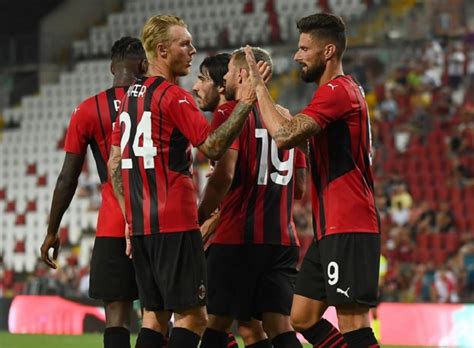 Jelang Sampdoria Vs Ac Milan Stefano Pioli Yakin Amankan Poin Penuh
