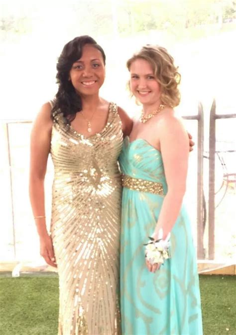 Lesbian Prom Gallery Heartwarming Photos Of Girls Taking Girls To Prom