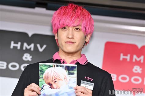 画像13 16 初写真集・exit兼近大樹、相方・りんたろー。が嫉妬？「関係性は今ギクシャクしている状態です」＜虚構＞ モデルプレス