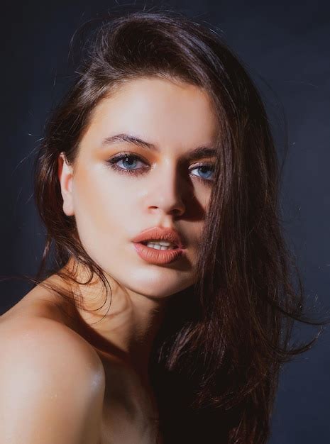 Premium Photo Skincare Makeup Cosmetics Beauty Portrait Sensual Woman