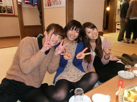 女子大生＆olのパンチラpt2 虹色ぱんつ にじぱん