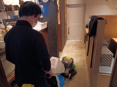 飲食店 床面 定期清掃 株式会社ワクスクリーン 清掃業務全般（日常清掃・定期清掃・美装）