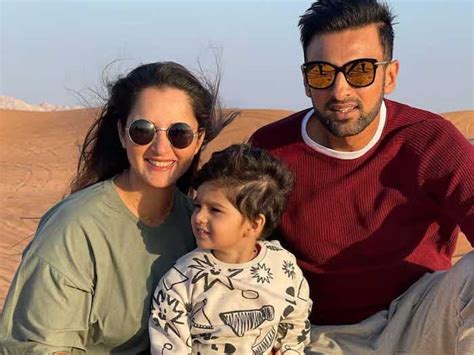 Fact Check Sania Mirza Shares A Close Relationship With Sikandar Raza