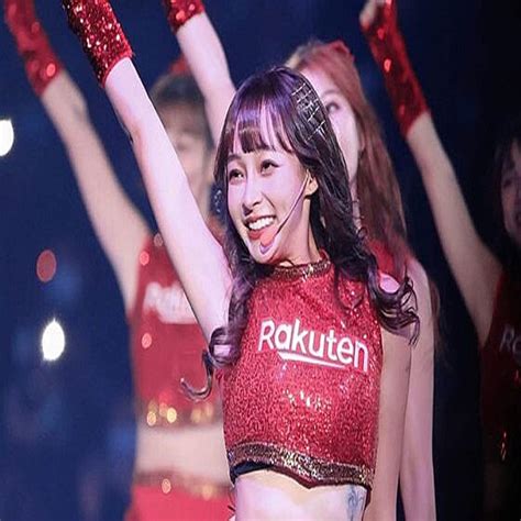 へそ出し笑顔の「激カワ」台湾チアリーダー Wbcで来日の可能性も 2023年1月19日掲載 ライブドアニュース