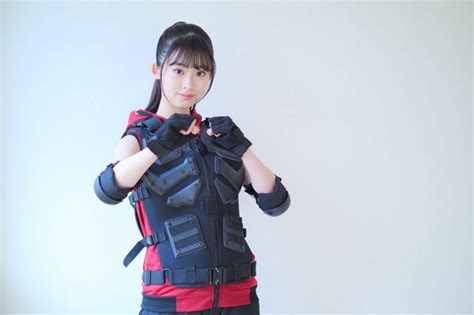 『仮面ライダーリバイス』で変身するヒロインの井本彩花 「私にも覚悟を決めたことはあります」（斉藤貴志） エキスパート Yahoo ニュース