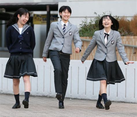 高校制服、自分らしく 広島市内、スラックス女子や共学化も機に 中国新聞デジタル
