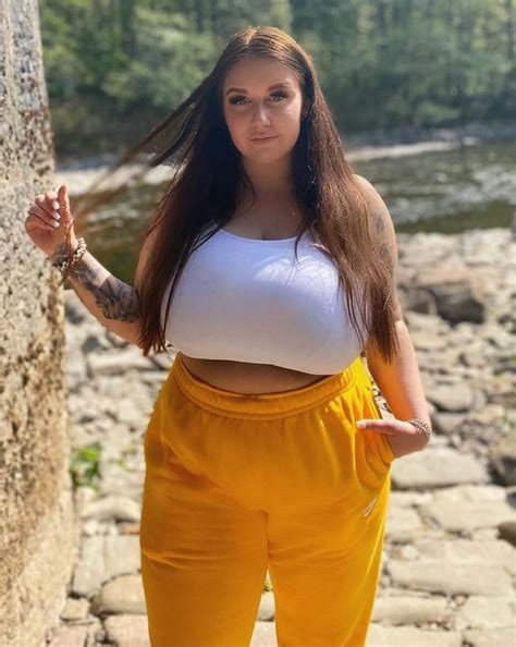 Thick German R 2busty2hide