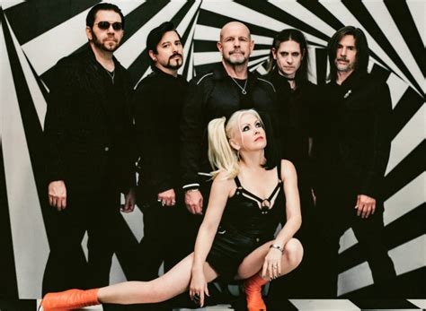 Chatting With Terri Nunn The Lead Singer Of Berlin Digital Journal