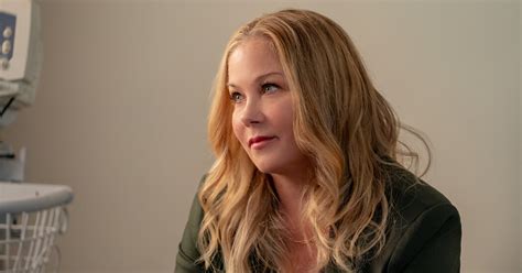 Christina Applegate Pours One Out For ‘dead To Me The New York Times