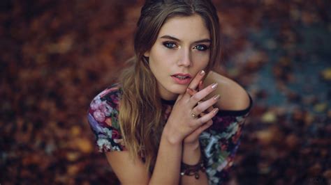 Blue Eyes Blur Brunette Girl Model Woman 4k Hd Wallpaper Rare