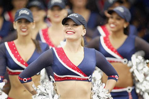 Nfl Cheerleaders Sue Buffalo Bills Over Jiggle Test Daily Star