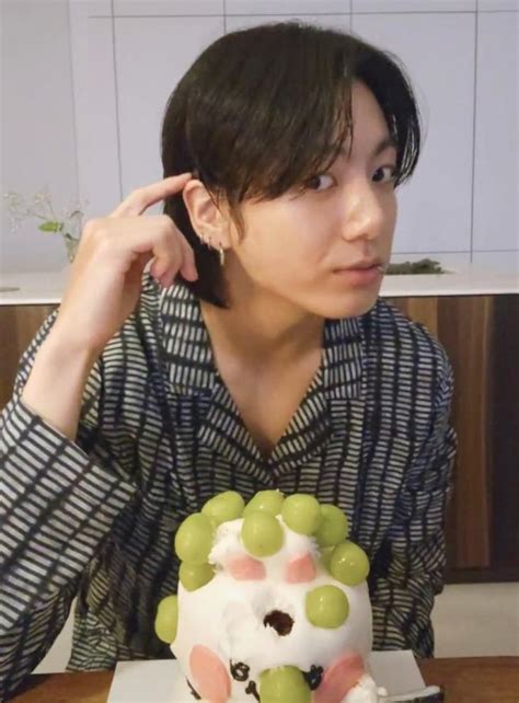 방탄소년단 정국 개인 방송 실시간 시청자 950만명 2억 좋아요 생일 이벤트 모두 모니터링해 감사해 황선용