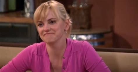 Fans React To News Anna Faris Is Leaving Mom After 7 Seasons