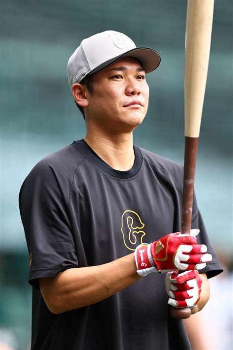 【巨人】坂本勇人がバッティングバイブル本発売 「理解しやすい」技術を実演解説 「指導者の方、保護者の方にも読んでいただきたい」 愛love
