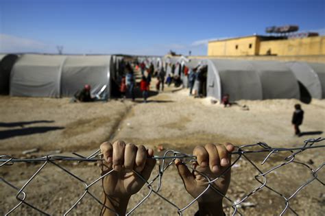 Millones De Personas Refugiadas Condenadas A Una Vida De Miseria Y A