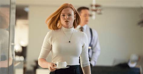 Fans Upset As Sarah Snook Was Unaware Of Succession Ending Meaww