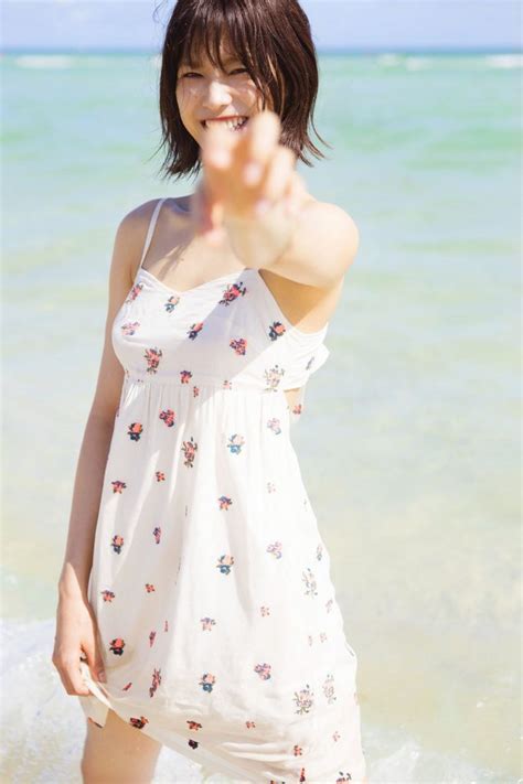 欅坂46渡邉理佐寫真集泳裝照解禁 白色三點式泳裝配上「維納斯身材」 Atc Taiwan