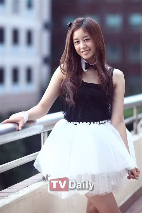 T Aras Jiyeon Announces Marriage To Her Professional Baseball Player