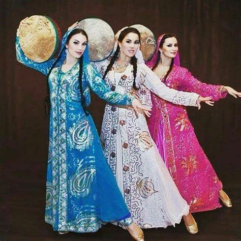 Persian Costumes Traditional Outfits Persian Girls Persian Culture