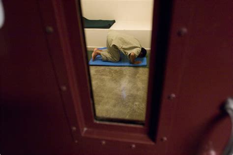 Pentagon Report Finds Guantánamo Humane But Suggests More Human