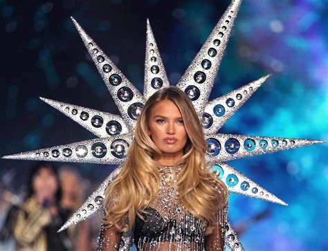 Victorias Secret Fashion Shows In Pictures Over The Years Exbulletin