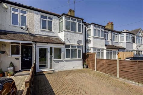 Homes For Sale In Gilpin Crescent Whitton Twickenham Tw2 Buy