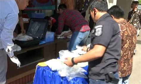 Polisi Tangkap Jaringan Pengedar Sabu Seberat 21 4 Kg Video Dailymotion