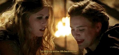 Storybook Characters Hook And Emma Captain Swan Know The Truth Evil