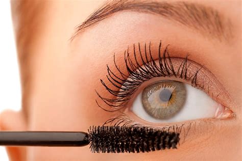 Choosing The Right Eyelash Extension Mascara Our Top 3picks