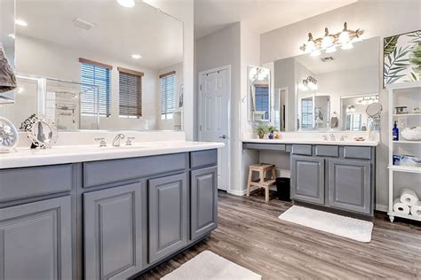 29 Gorgeous Master Bathroom Makeover Designs For 2023