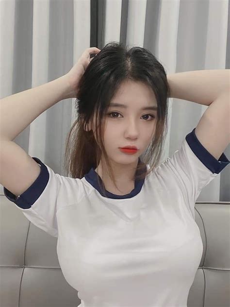 Sexy Girl Wearing Clothes Big Tits Asian How To Wear Girls Quick