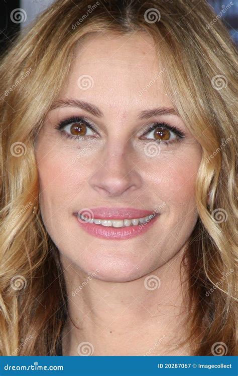 Julia Roberts And Emma Roberts