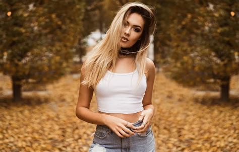 Wallpaper Autumn Look Leaves Trees Pose Park Model Portrait For