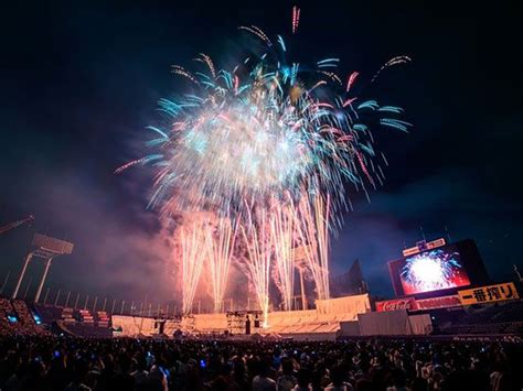 夜空に輝く12 000発！明治神宮花火大会2018が、8月11日 土 に開催！ バランスタイムズ サッカーのあるファッションライフ
