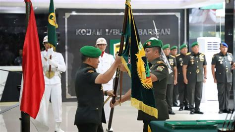 Pangdam I Bukit Barisan Pimpin Sertijab Kapoksahli Dan Danrem 032 Wbr