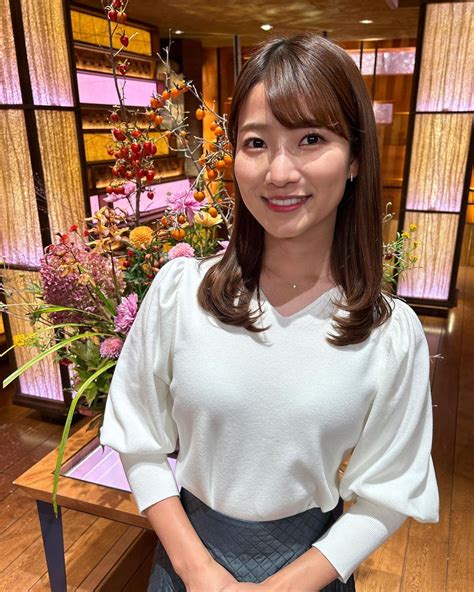 【画像】報ステの安藤萌々アナのおっぱいが凄い