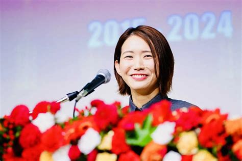＜古賀紗理那引退記者会見＞引退会見に臨み、笑顔を見せる古賀紗理那（撮影・会津 智海） ― スポニチ Sponichi Annex スポーツ