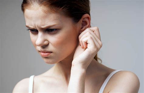 Itchy Ears Why Are My Ears So Itchy