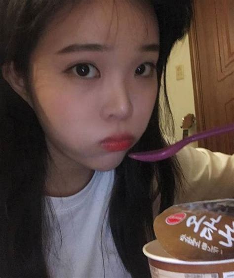 아이유 닮은 사진작가 코영 ce