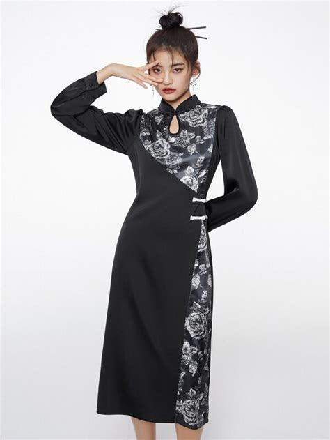 Dazy Floral Print Mandarin Collar Bishop Sleeve Split Back Qipao Dress