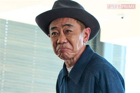 木梨憲武、ドラマ『春になったら』番宣で出演の『華大さんと千鳥くん』でセット破壊、後輩芸人を蹴飛ばす大暴走に「古い芸人の悪いとこ全部出てる