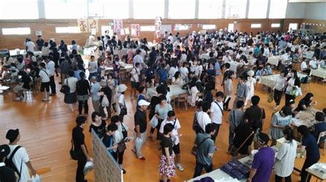 安積高校130周年紫旗祭。体育館の文化祭食堂 磐梯熱海温泉 紅葉館きらくや