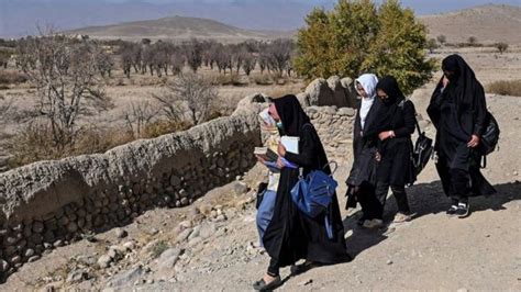 أفغانستان تحت حكم طالبان ما القيود التي فرضتها الحركة على الطالبات